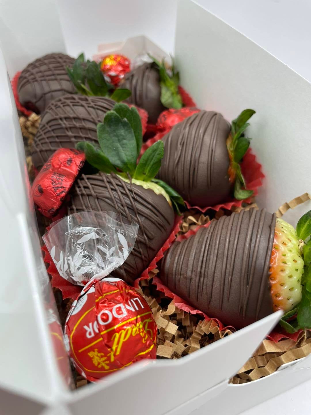 Chocolate Strawberries - Valentine's Day | Meg's Sweet Treats